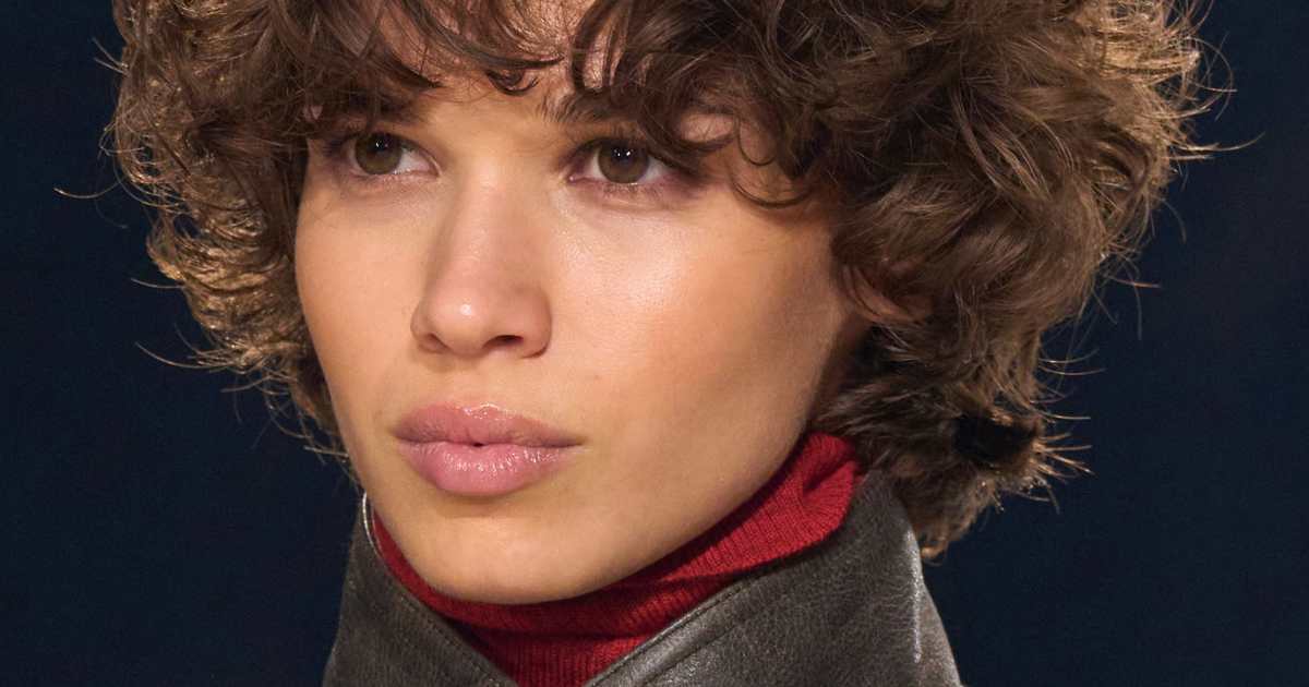 Conchi Arias, peluquera curly, nos recomienda 5 champús para definir ...
