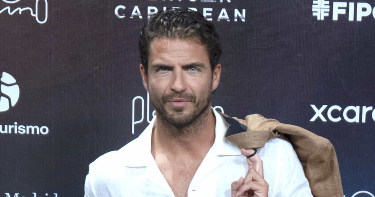 Maxi Iglesias revela qué tiene que tener una mujer para enamorarle