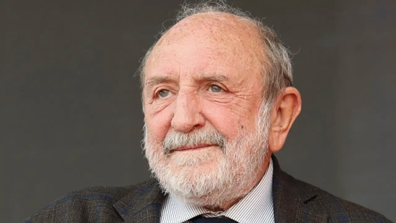 Umberto Galimberti, psicoanalista: “La felicidad no se alcanza mediante ...