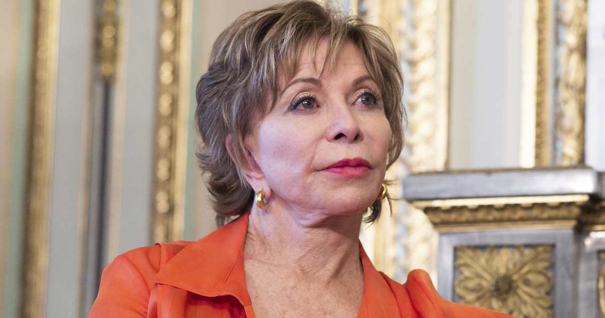 Isabel Allende: “La relación más larga, sólida y compleja de mi vida es ...