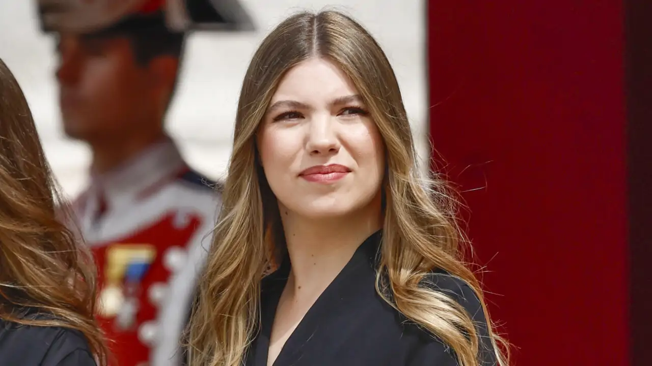 La infanta Sofía, sobria y elegante de negro en su encuentro con el ...