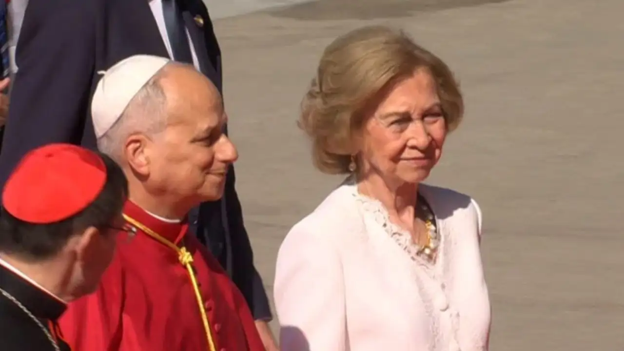 La reina Sofía le coge el testigo a los reyes ante el Papa León XIV: su ...